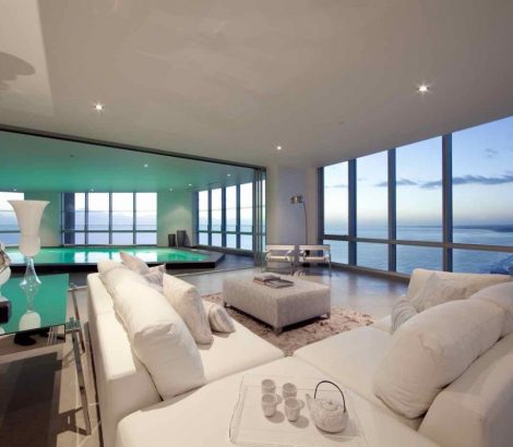 Inside. The Q1 Penthouse. – platinumHD