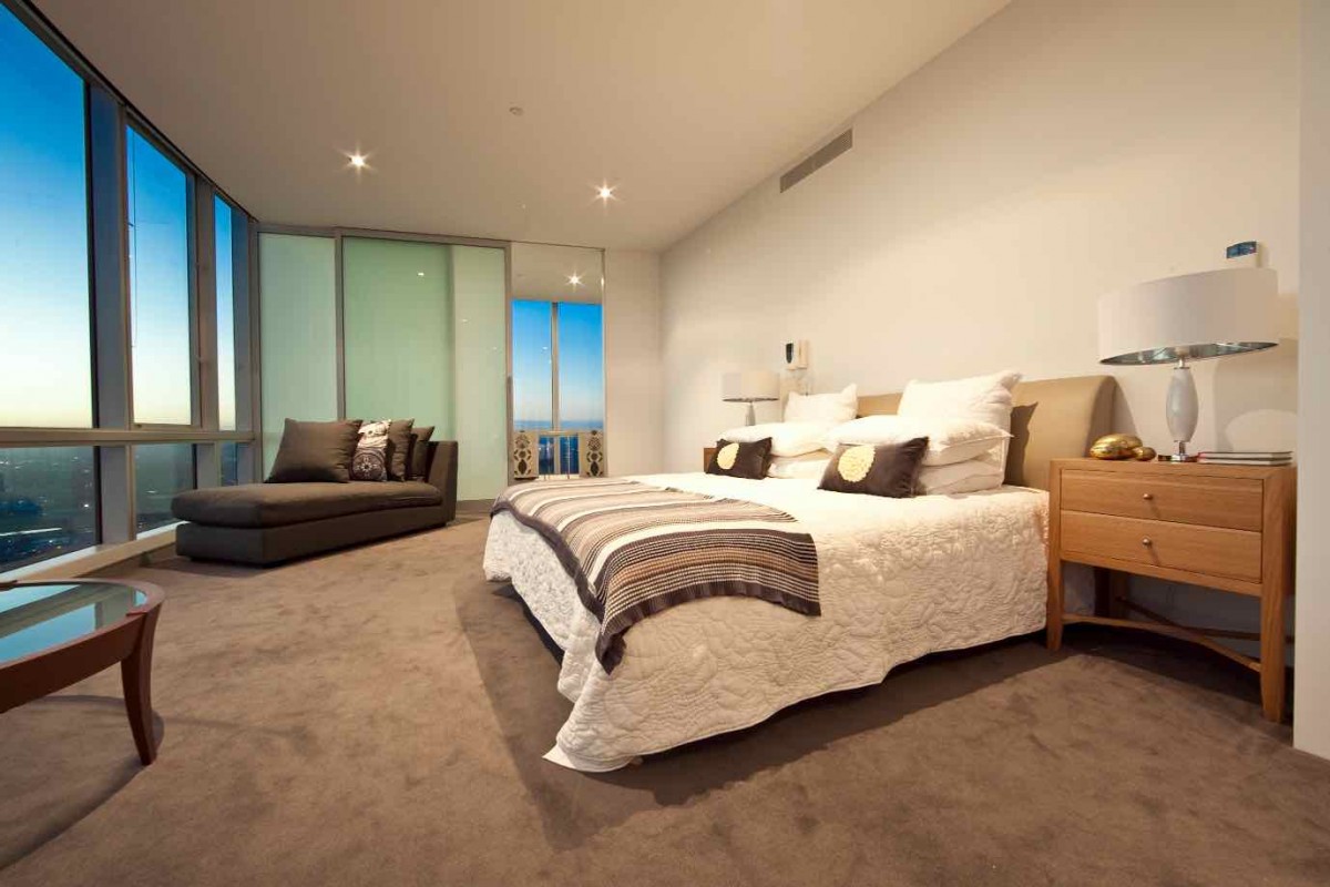 Inside. The Q1 Penthouse. – platinumHD