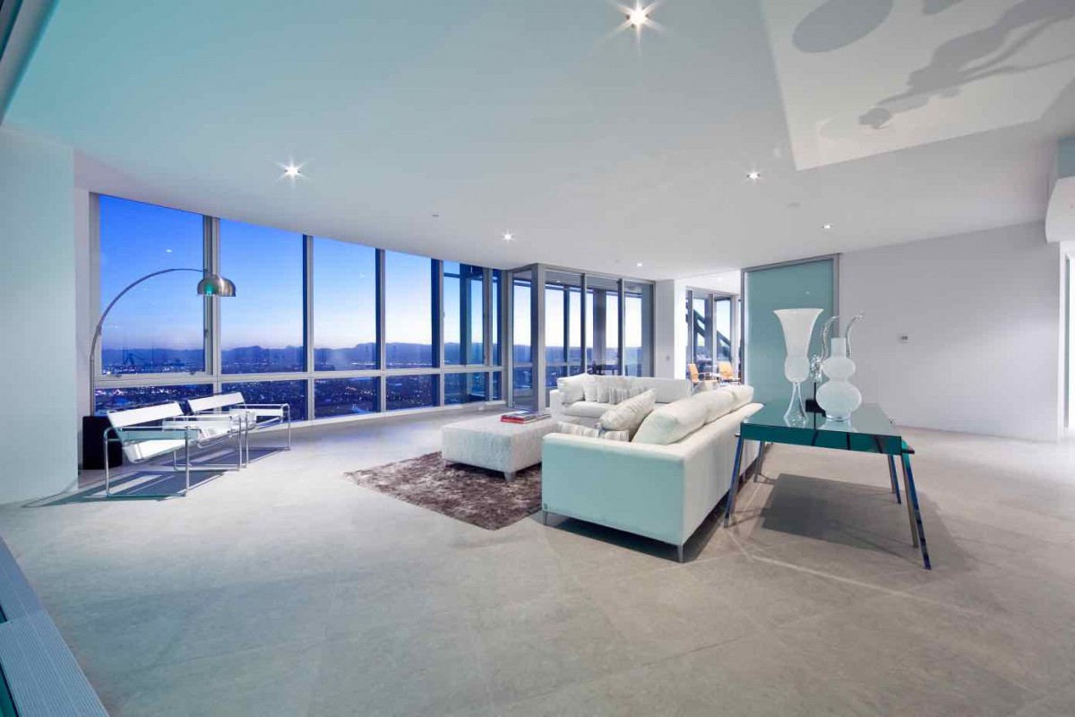 Inside. The Q1 Penthouse. – platinumHD