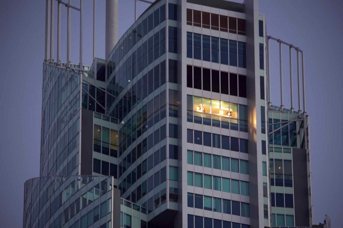 Inside. The Q1 Penthouse. – platinumHD