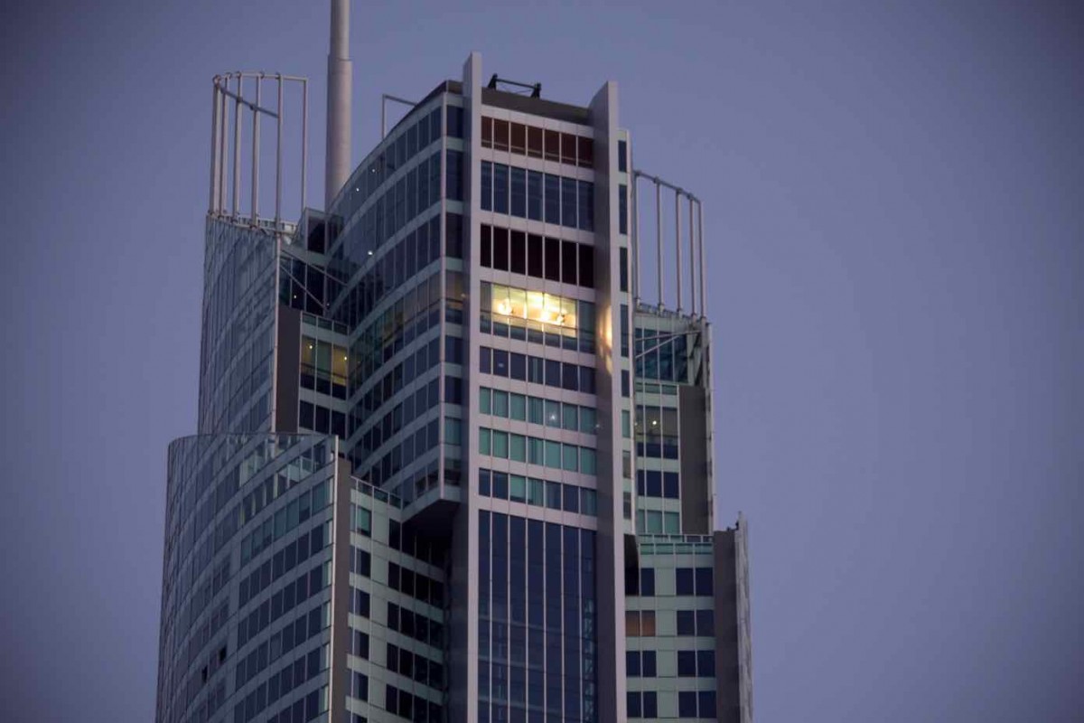 Inside. The Q1 Penthouse. – platinumHD